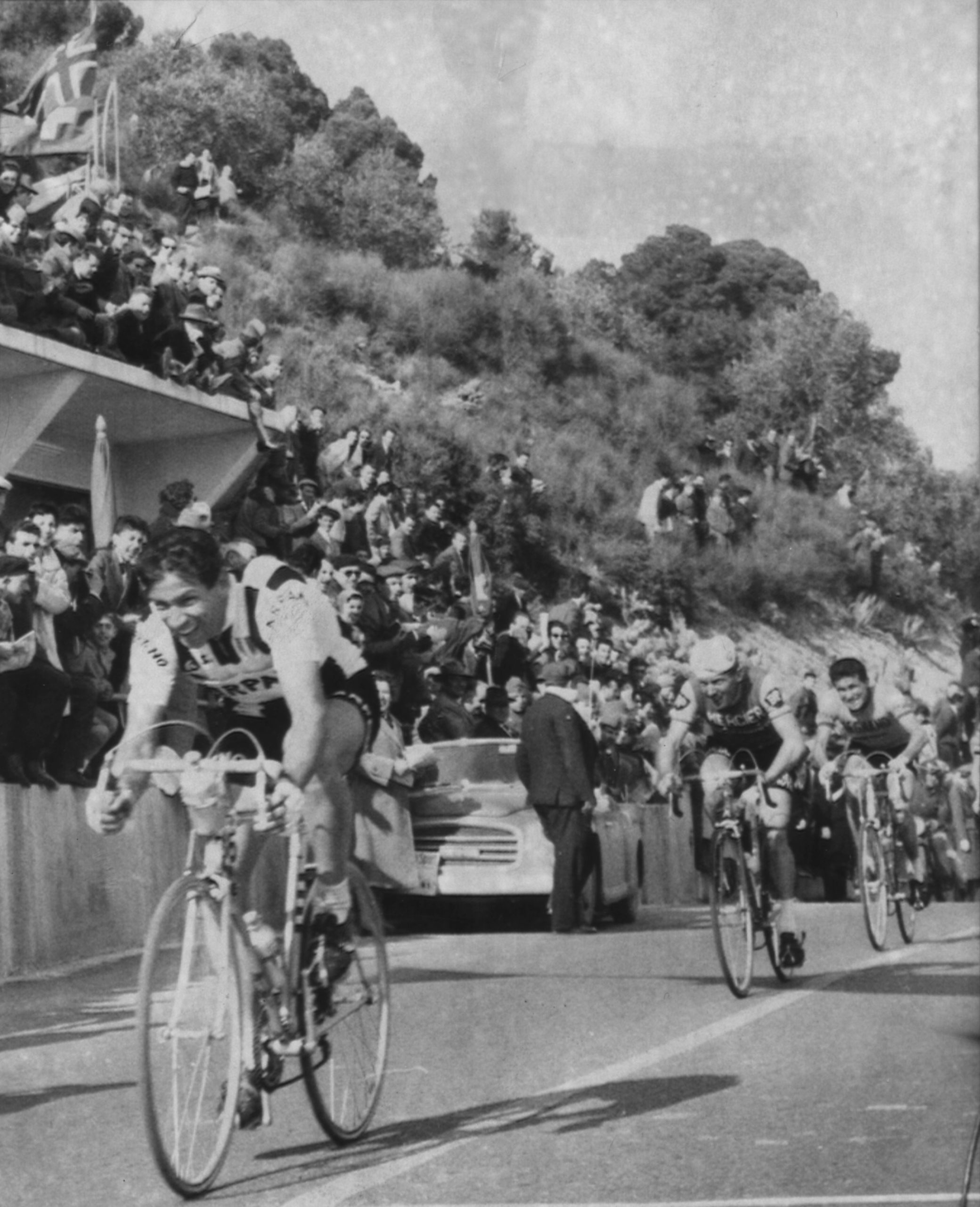 Introducing the Poggio - www.milanosanremo.it